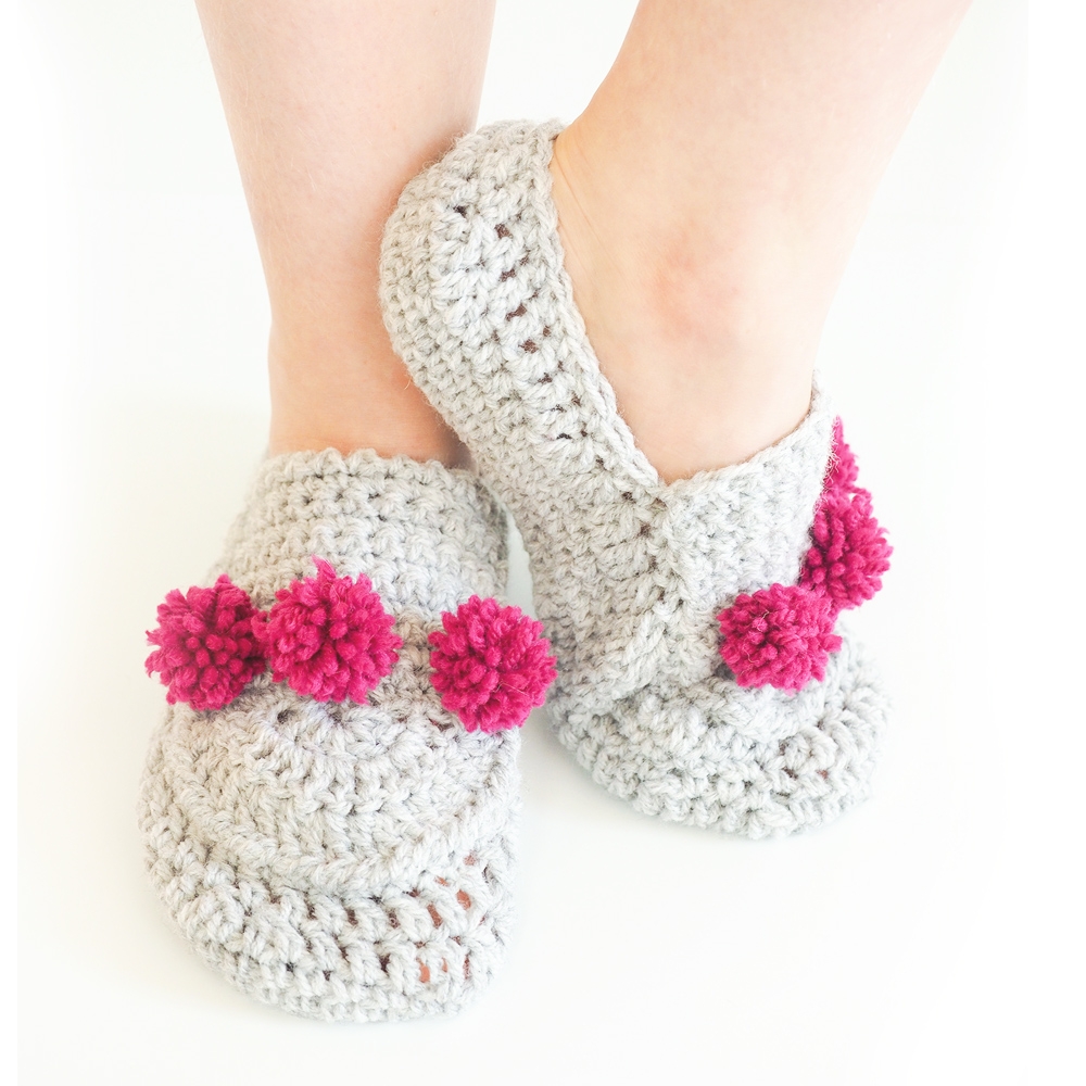 Amazing Crochet Sneaker Pattern - trendcrochets.com