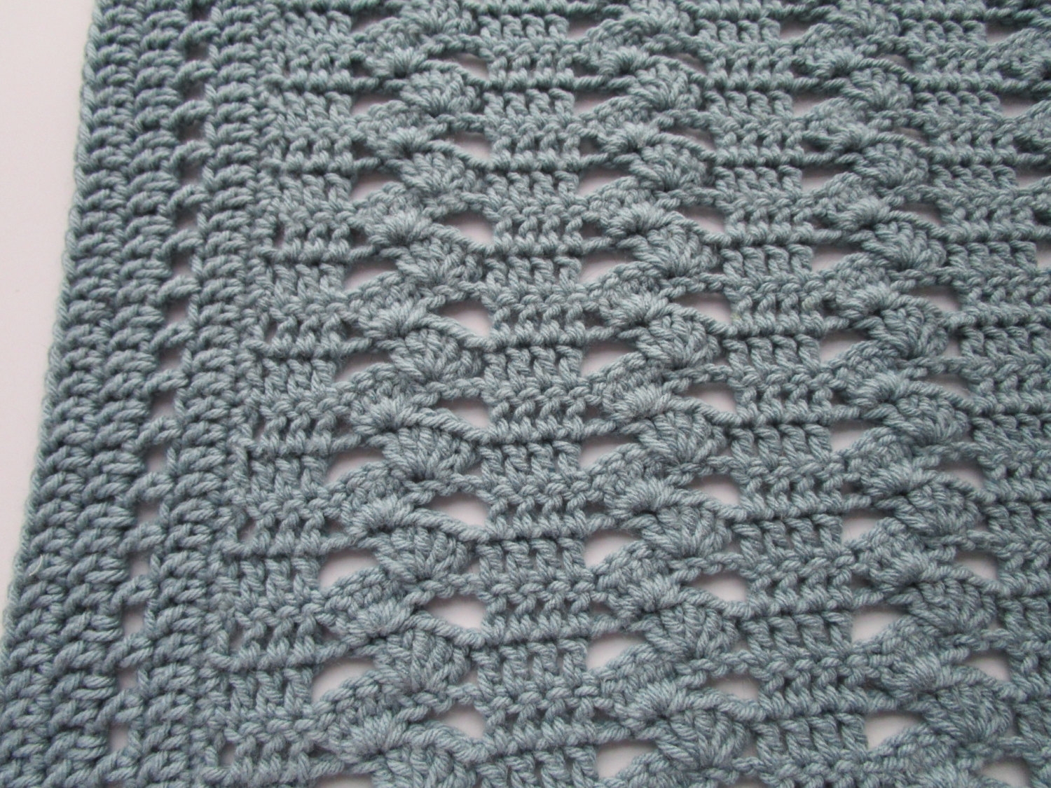 Easy Crochet Afghan Patterns Interlocking Shell Stitch Crochet Blanket ...
